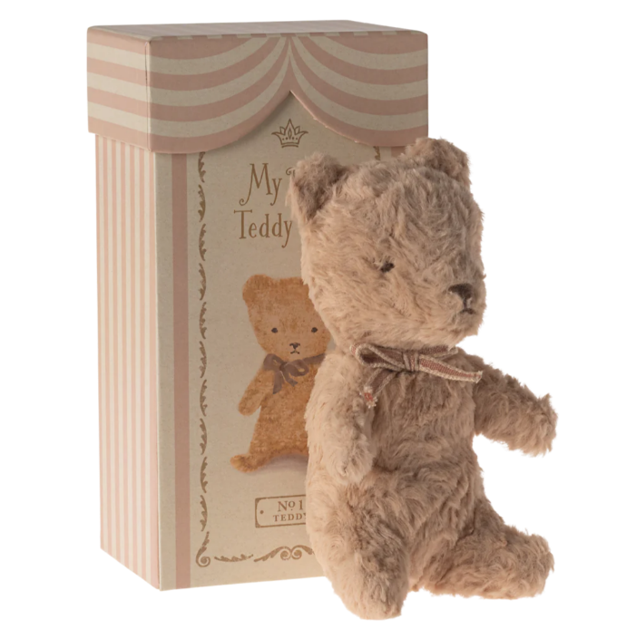 My first teddy - Powder | Oliver and Gray